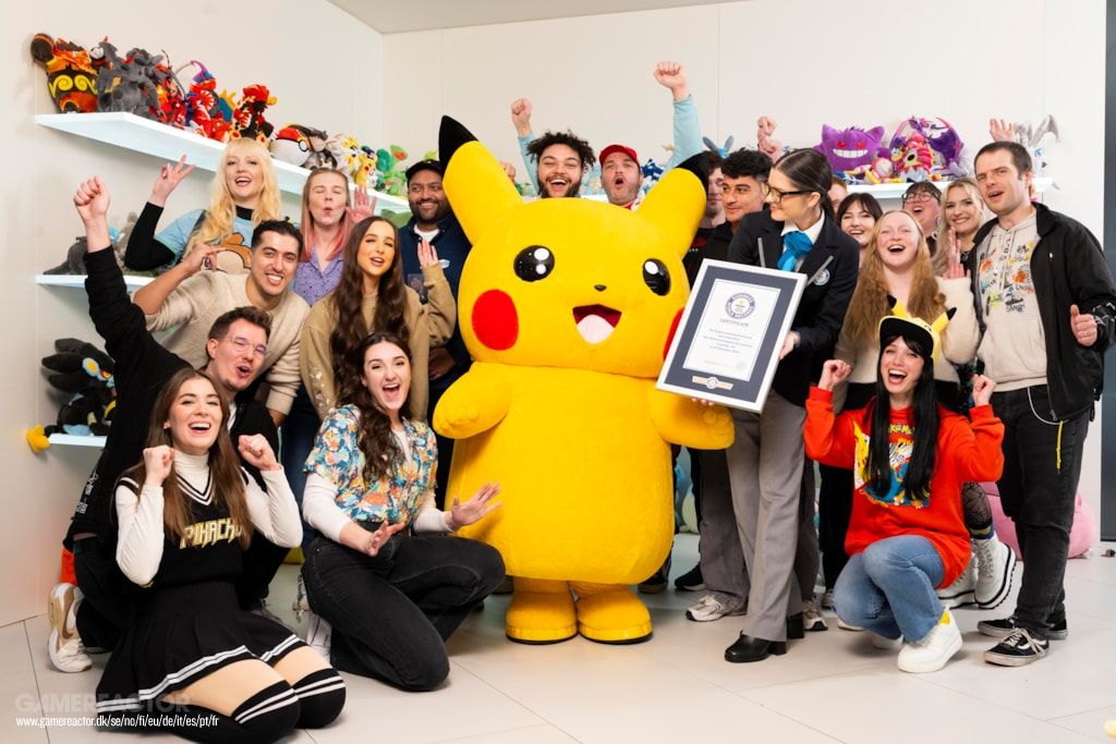 Maraton unboxing kartu koleksi Pokémon mencapai Rekor Dunia Guinness ...