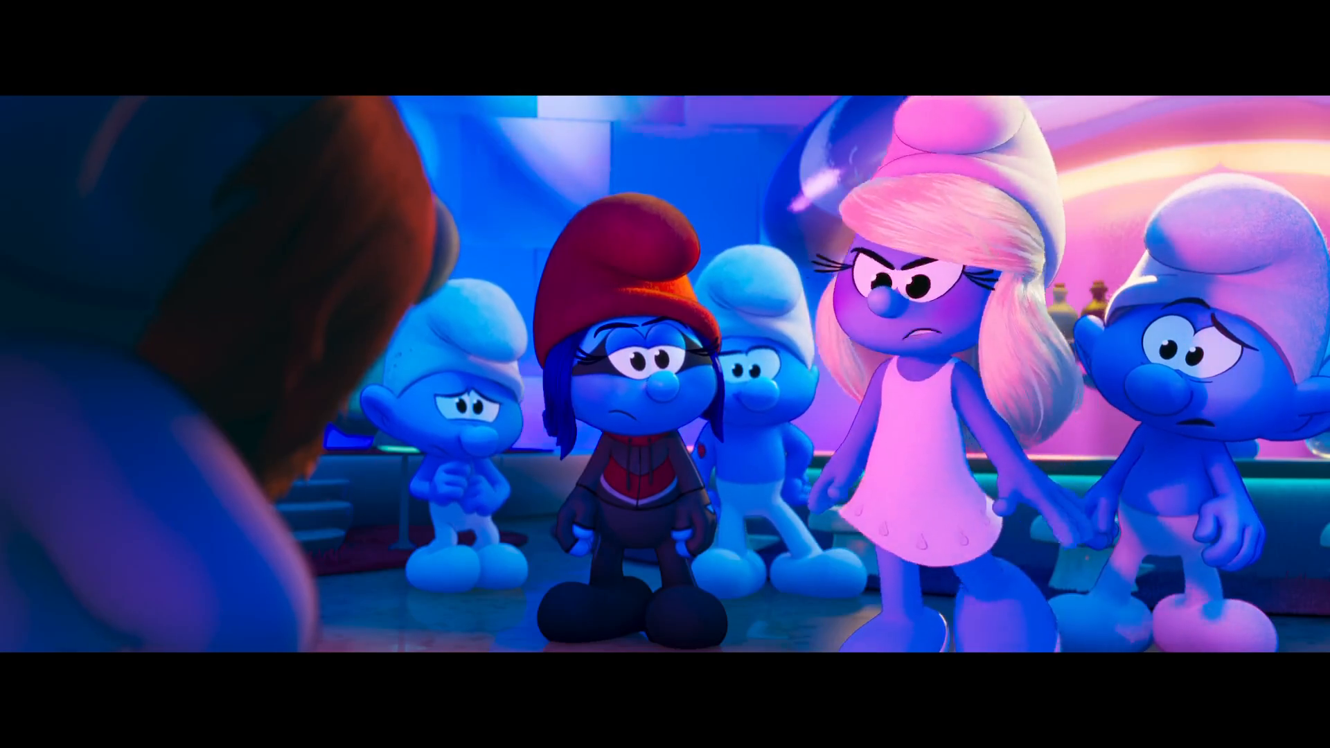 Bepergian keliling dunia bersama Rihanna dan Smurf lainnya dalam film ...