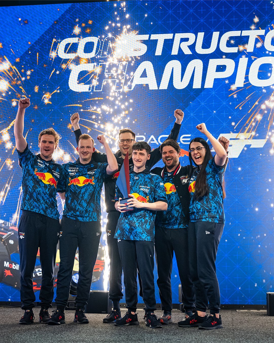 Jarno Opmeer dinobatkan sebagai Juara Dunia F1 Sim Racing untuk tahun ...