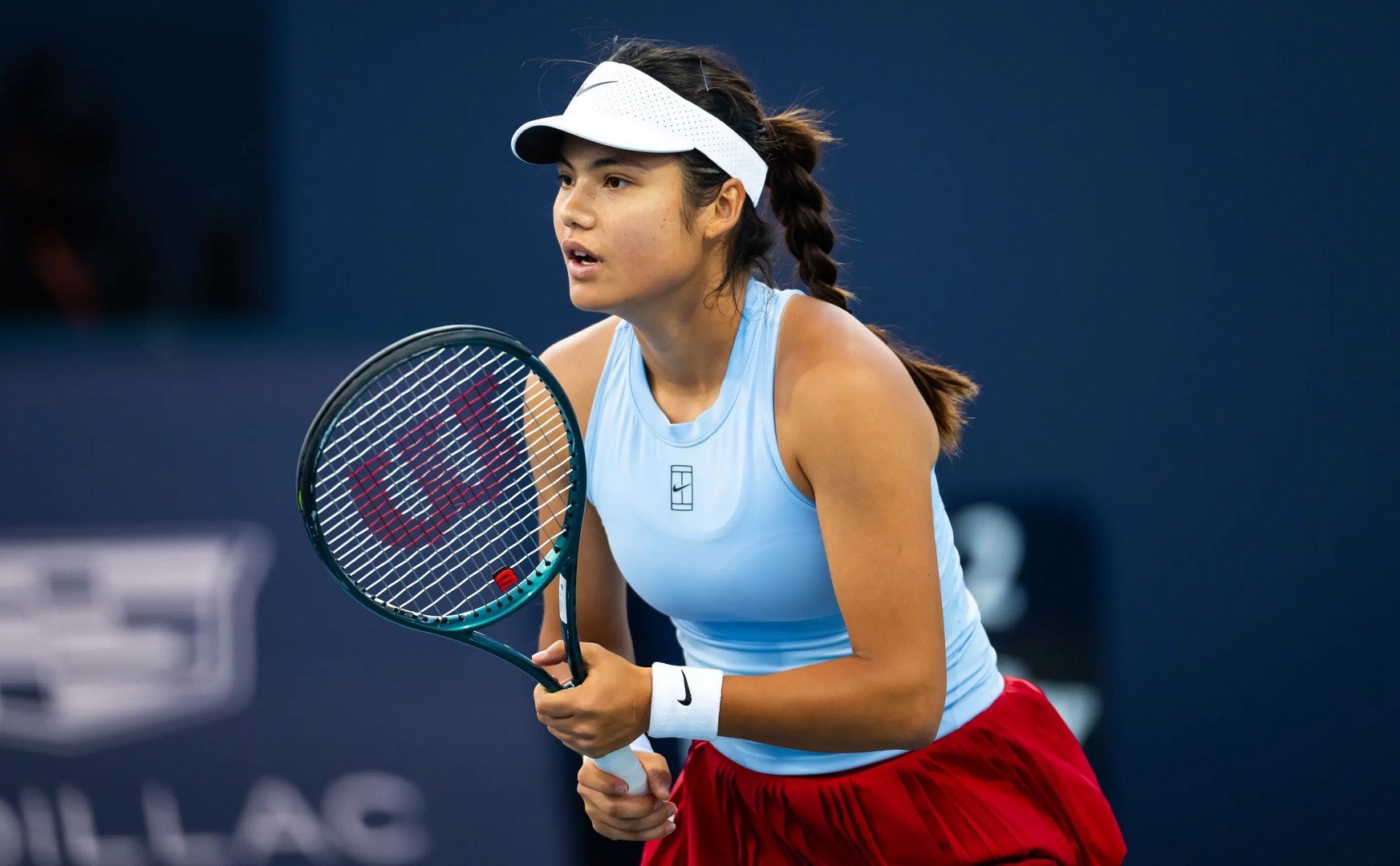 Emma Raducanu dan Iga Swiatek akan bentrok lagi di Roland Garros ...