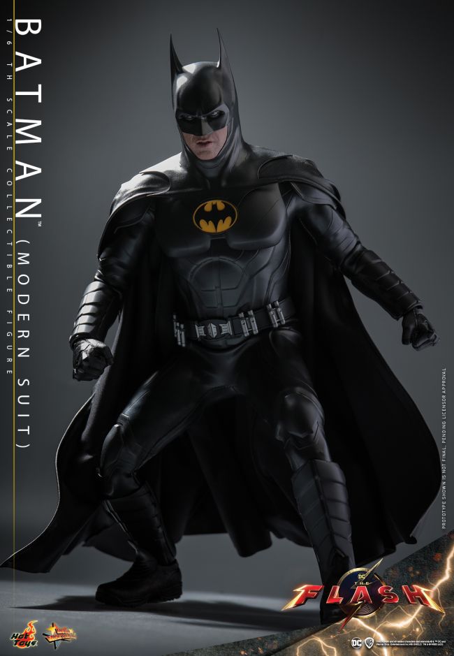 Hot Toys akan merilis sosok Michael Keaton Batman yang sangat detail ...